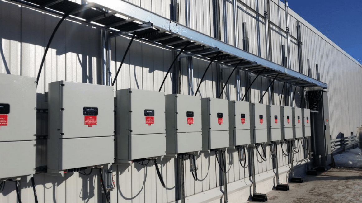 Hiểu rõ về hệ thống inverter và vai trò quan trọng trong hệ thống tấm ...